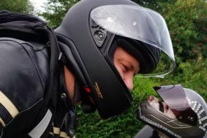 ᐈ Mochilas para Llevar a Tu Perro en Moto | Homologadas y Cómodas